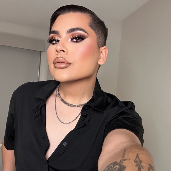 Alannized's Closet (@alannized) | Poshmark